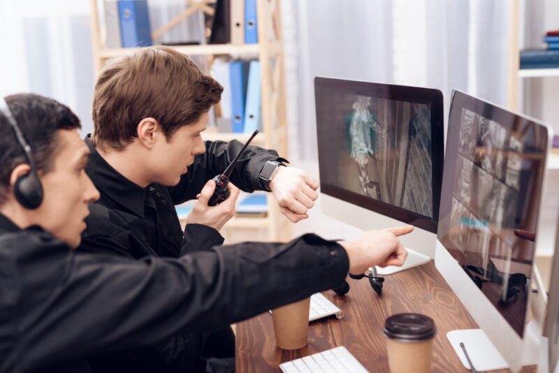 Front-Desk-Security-Guard | San Francisco Bay Area Security Patrol ...